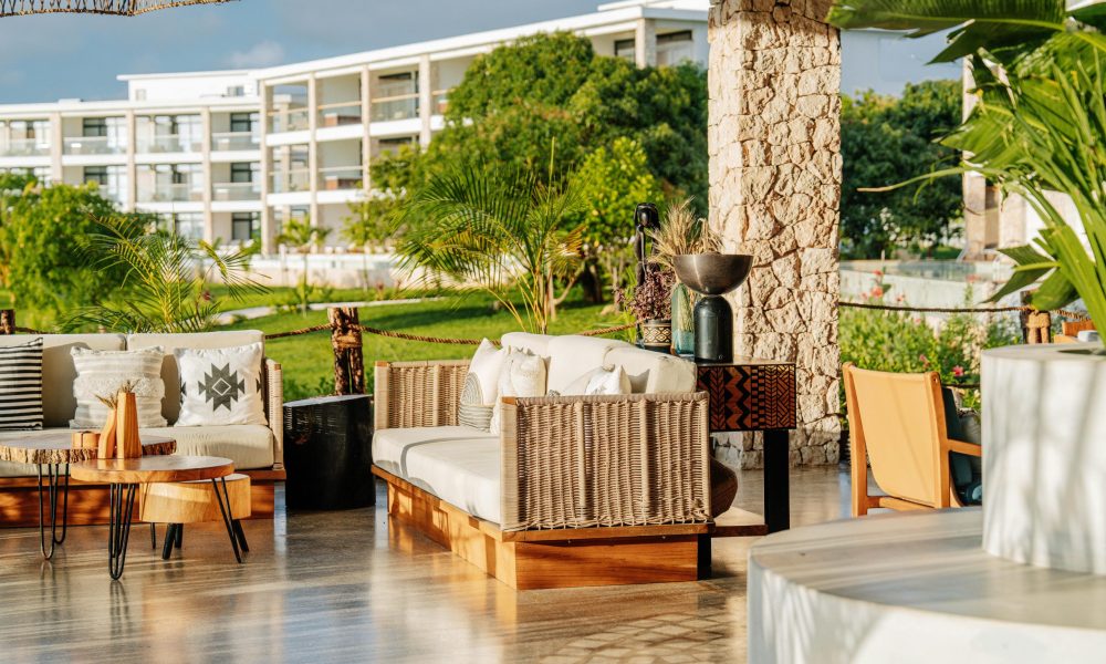 How to Select Outdoor Seating That Fits Your Style - Newstrail