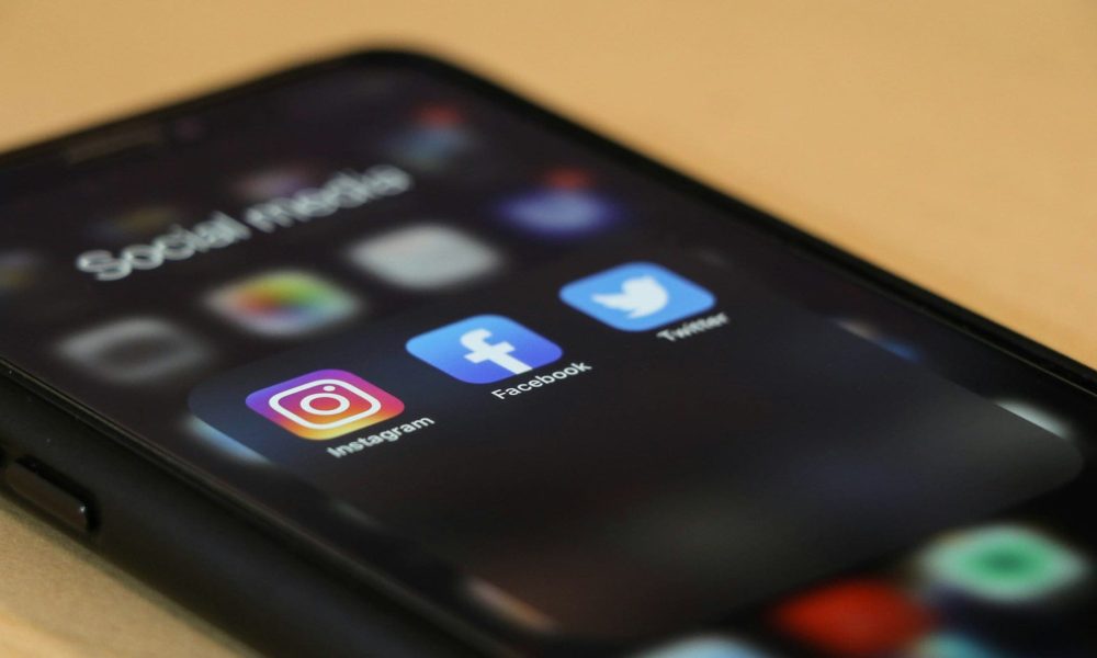 Navigating the Digital Age: Social Media's Impact on Modern Society ...
